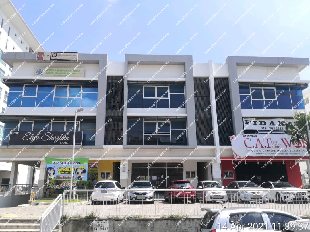 Auction Super Spacious 3 Storey Terrace Shop Office in Bangi Gateway ...