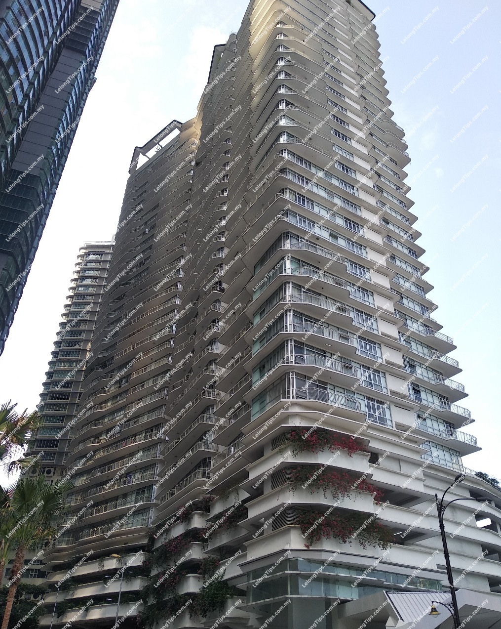 Freehold Idaman Residence Condominium [Strategically located in the ...