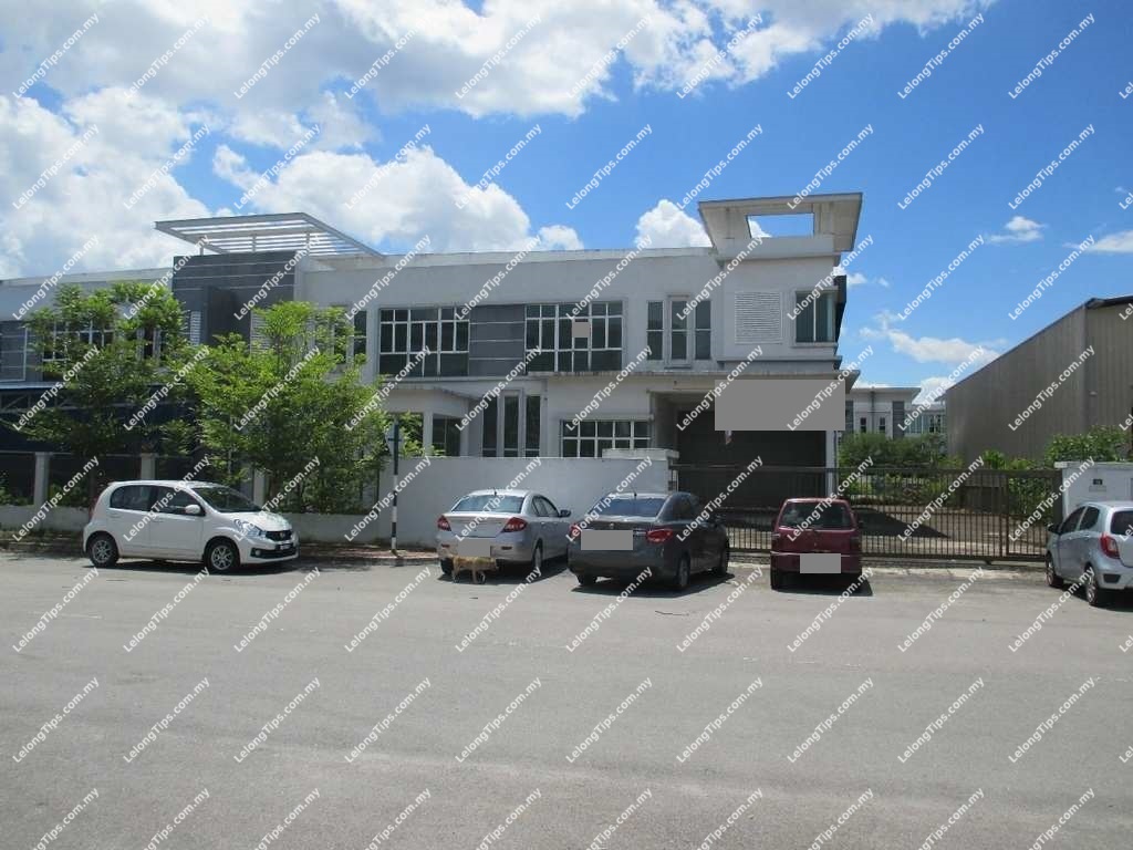 Auction 2 Storey Semi Detached Factory in Semenyih Selangor for RM2100000