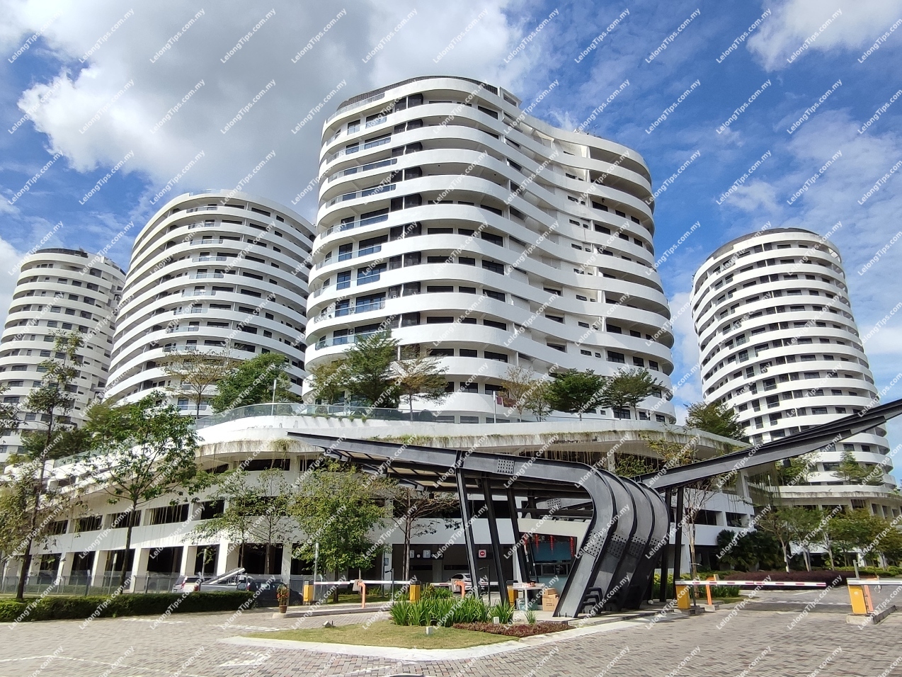 Residensi Lot 8 Service Apartment (O2 Residence) with 2 Car parks [6 ...