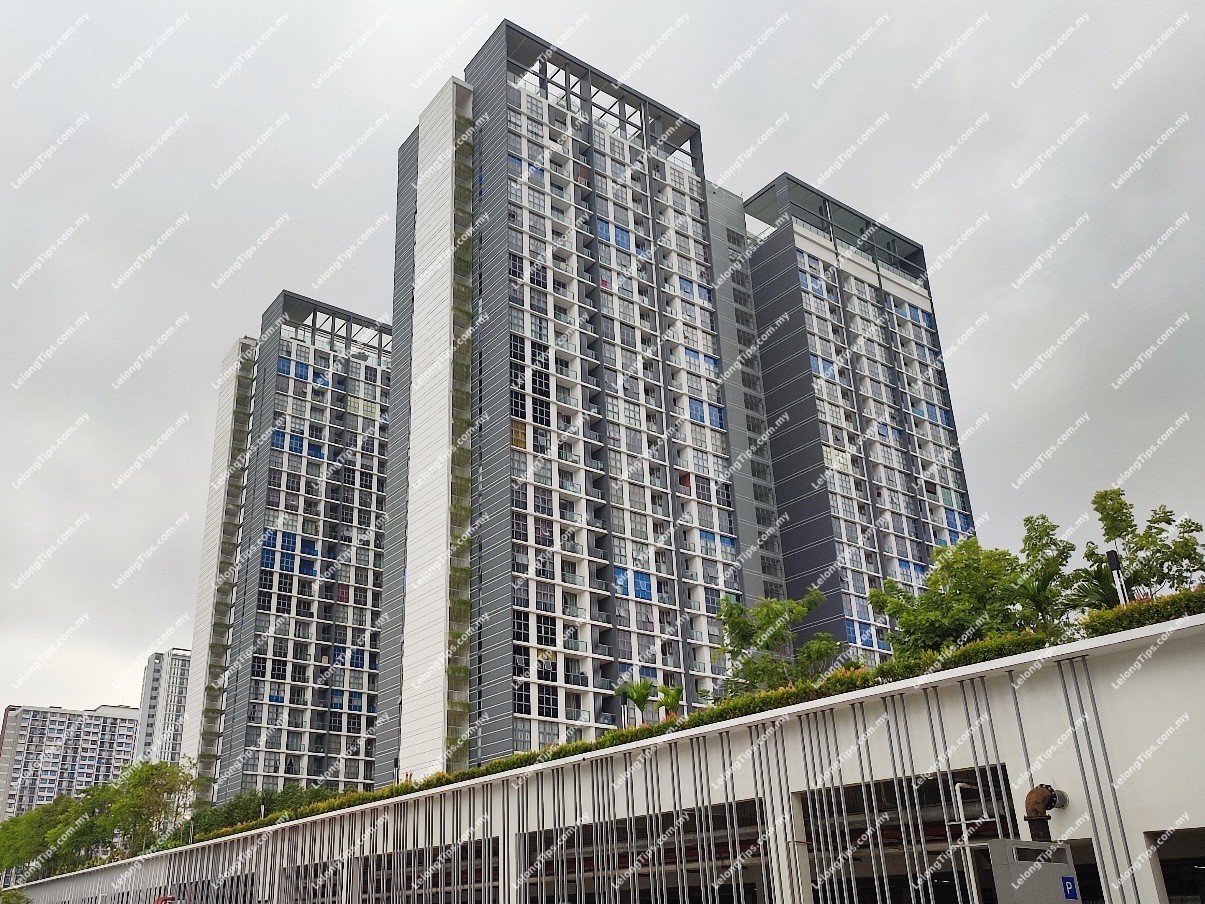 Lakefront Residence Condominium