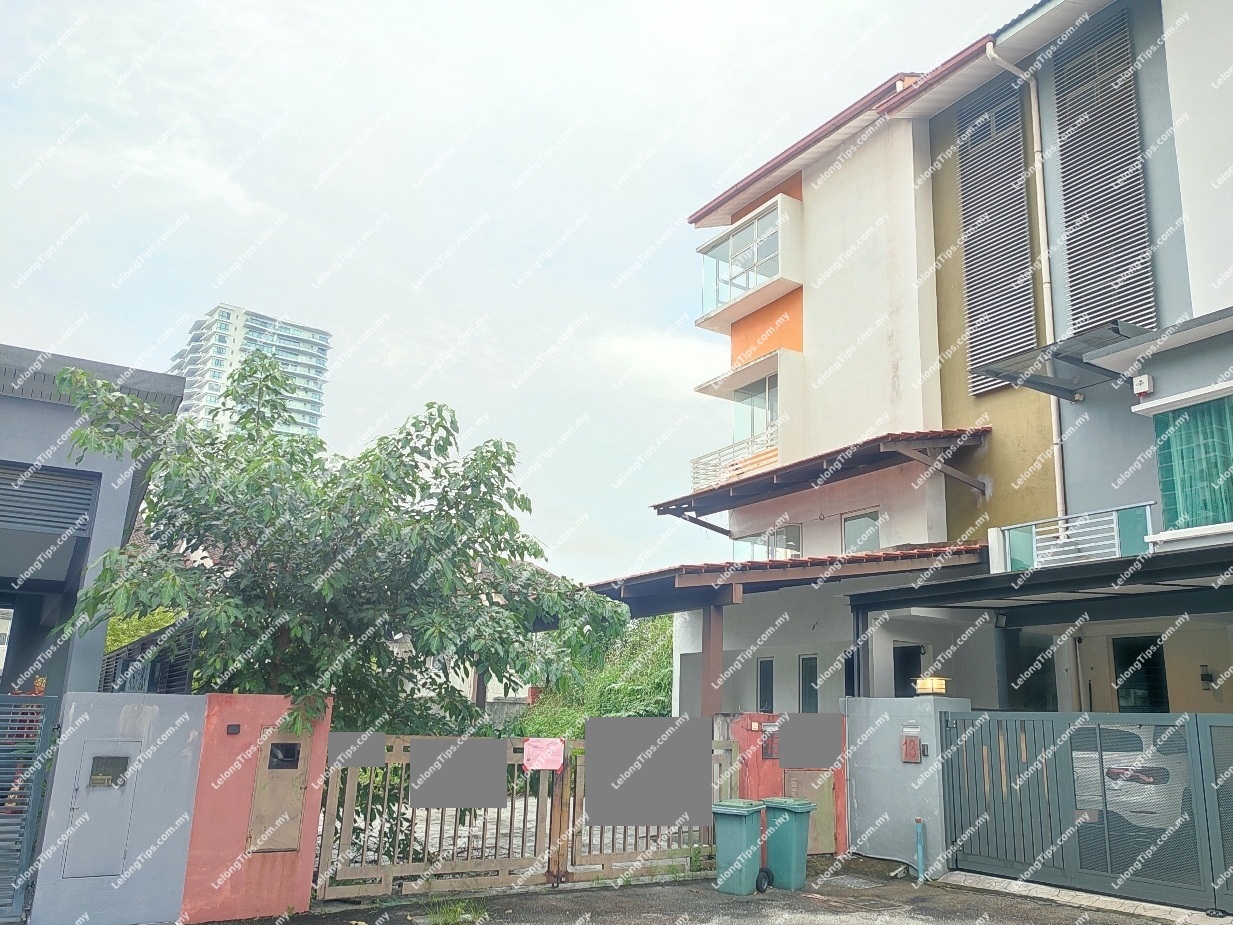 3 Storey Semi Detached House