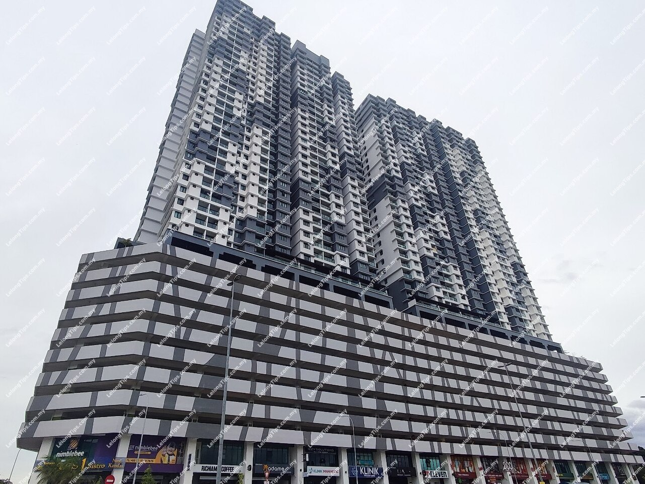 Freehold 3 Bedroom Vista Bangi Service Apartment [Walking distance to ...