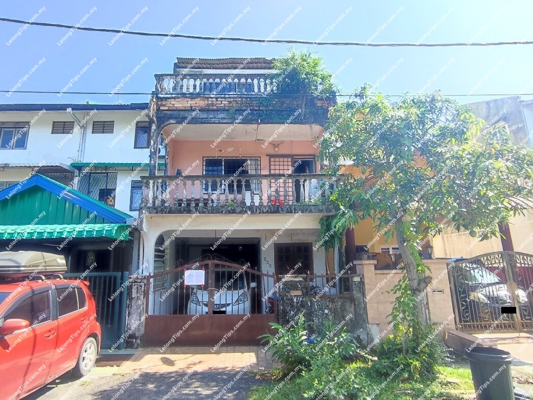 3 Storey Terrace House, Intermediate, Renovated [2 min walk to Ampang ...