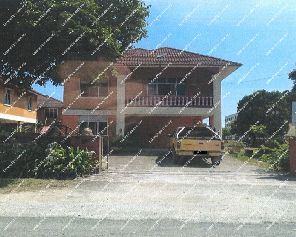  19 Freehold 4 Bedroom 2 Storey Bungalow House