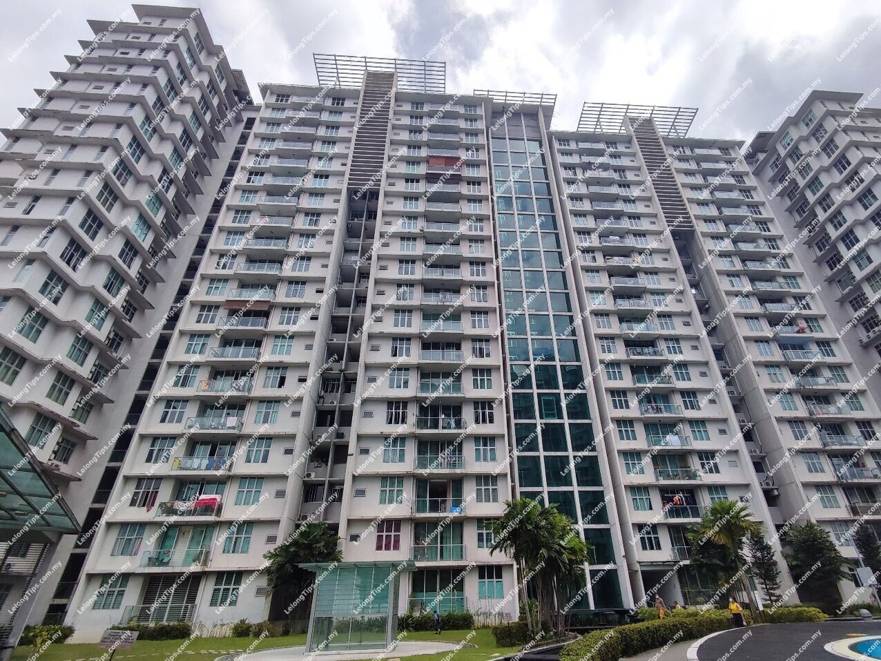 3 Bedroom USJ One Avenue Condominium [8 min to Da Men Mall; 9 min to ...