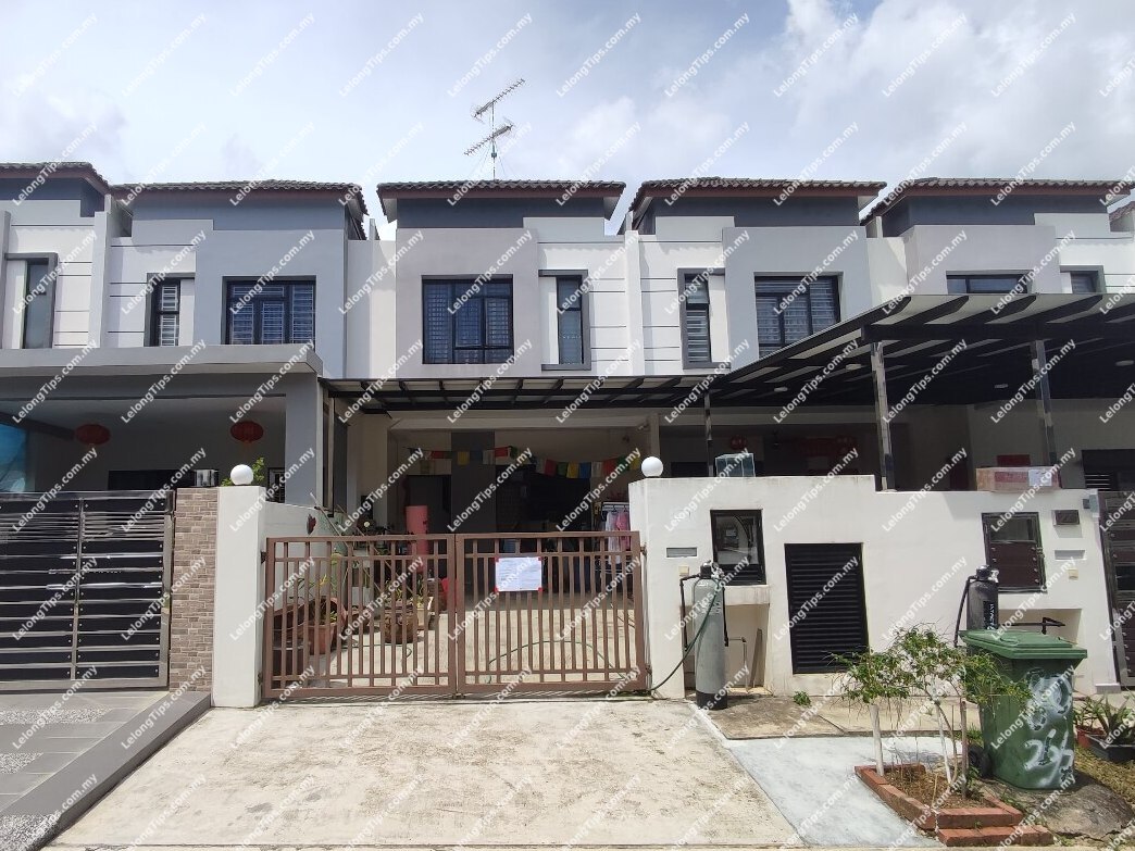 Freehold 2 Storey Terrace House, Intermediate [7 min to AEON Mall Bukit ...