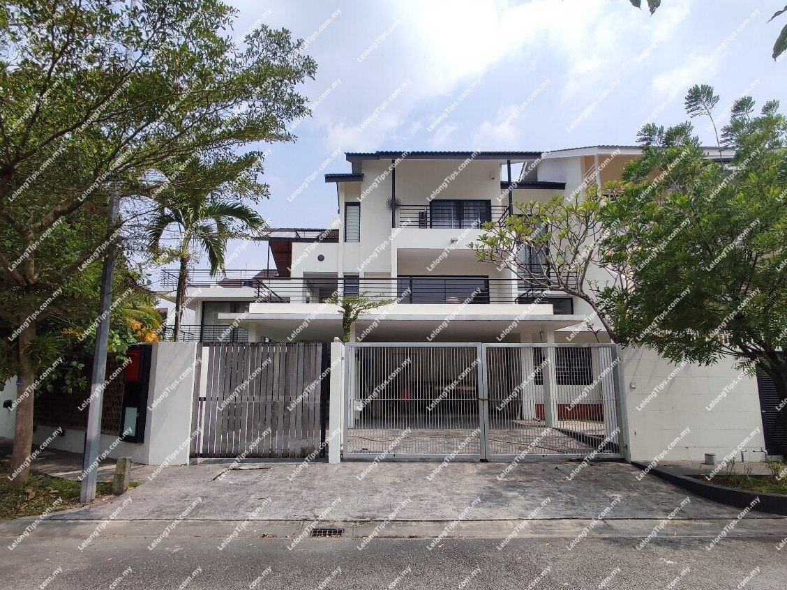 3 Storey Terrace House