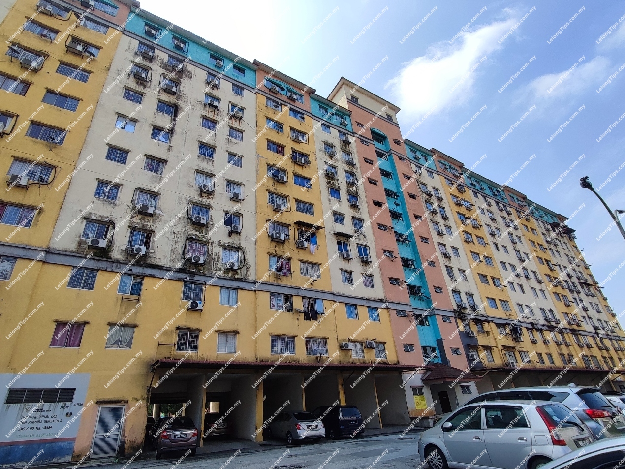 Kinrara Putri Apartment [8 min to Kinrara BK5 LRT Station; 10 min to ...