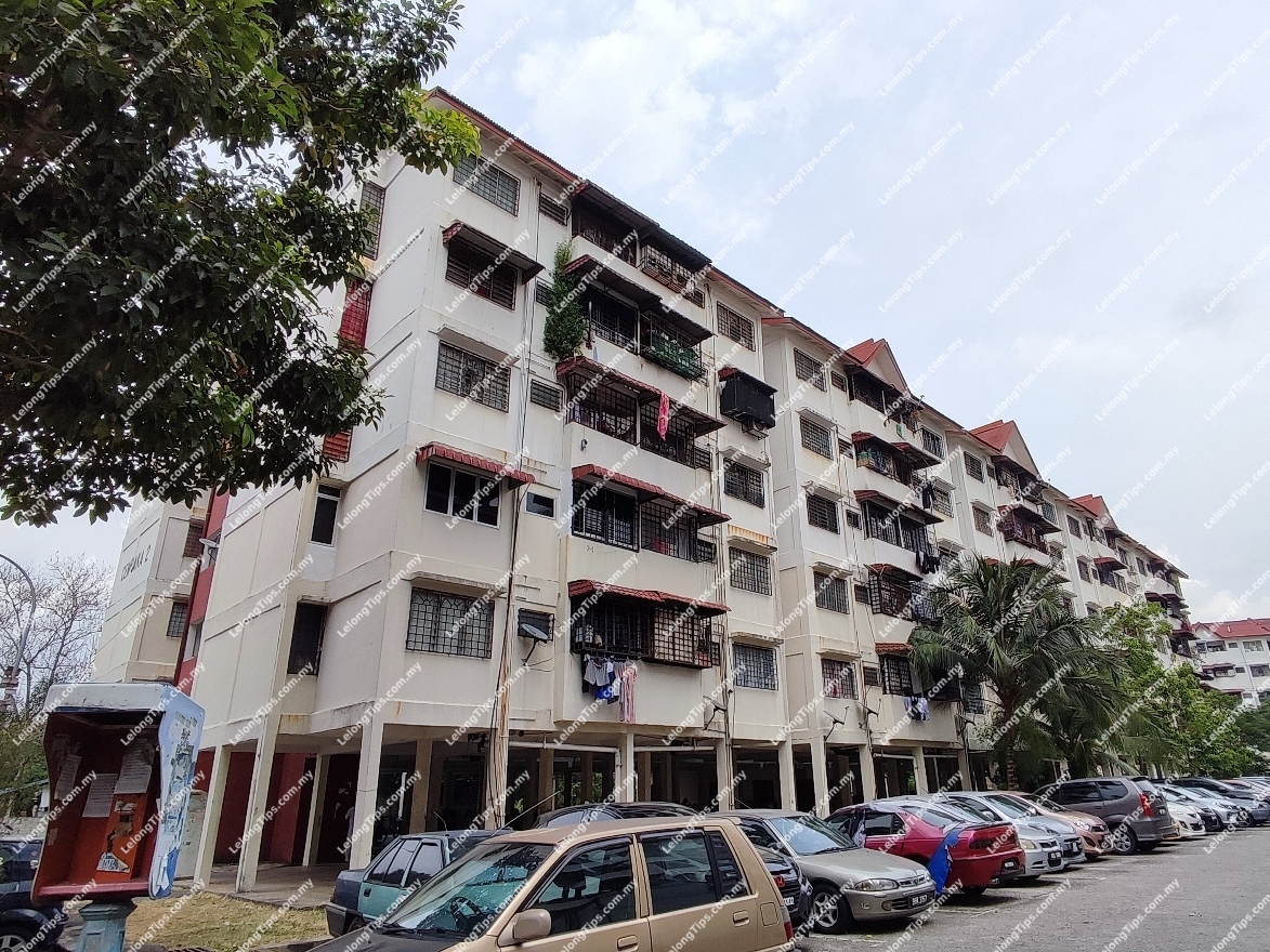 Auction Flat, Low Cost [7 min to Taipan LRT Station; 8 min to Summit ...
