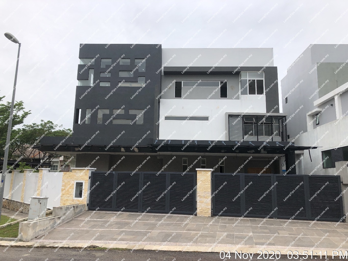 2.5 Storey Link Detached House