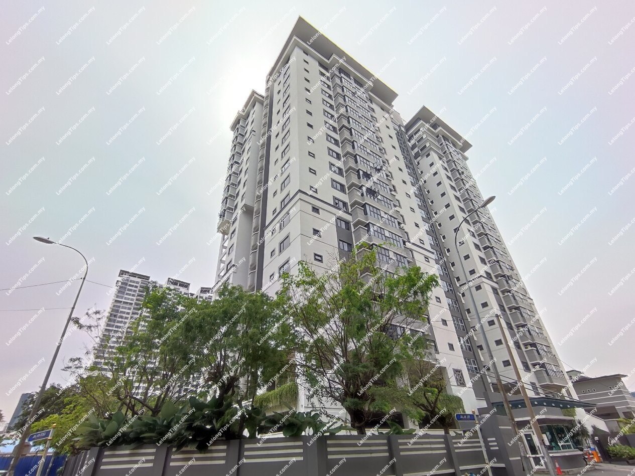 Freehold Royalle Condominium [8 min to Lotus's Kepong; 9 min to Publika Shopping Gallery]