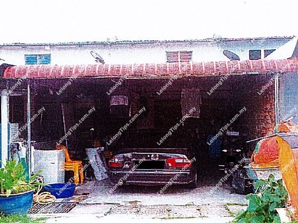 1.5 Storey Terrace House, Intermediate, Low Cost [3 min to AEON Mall ...