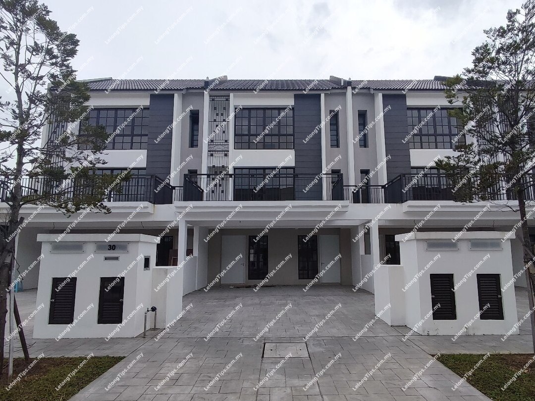 3 Storey Terrace House