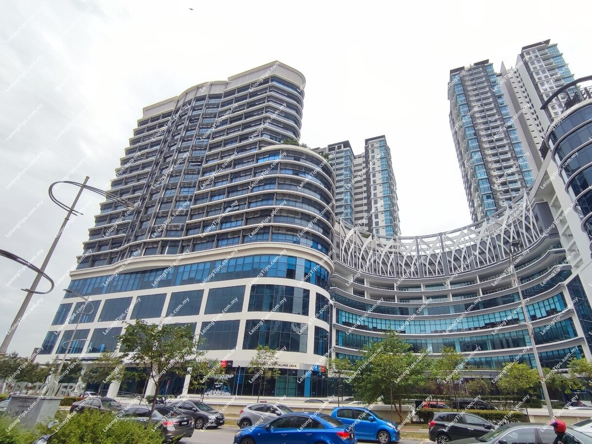Pacific Towers Service Apartment [5 min to Jaya Shopping Centre; 6 min ...