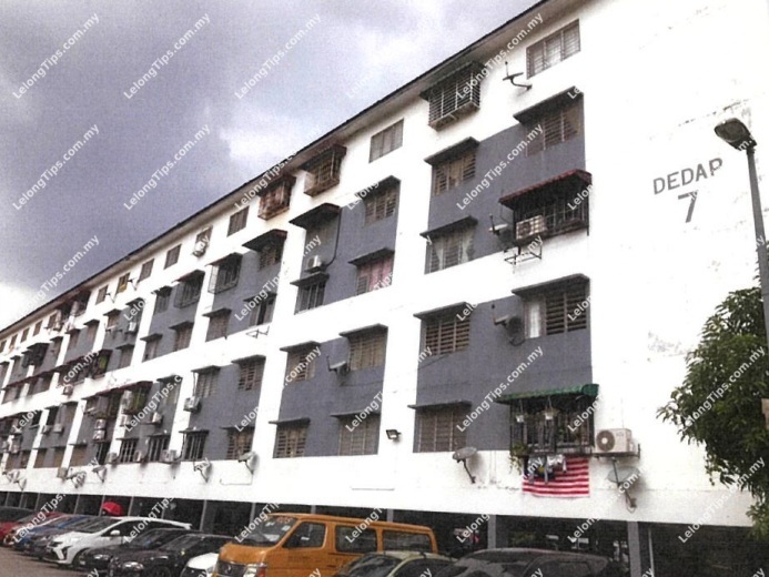 3 Bedroom Gugusan Dedap Apartment, Medium Cost [5 min away from Surian ...