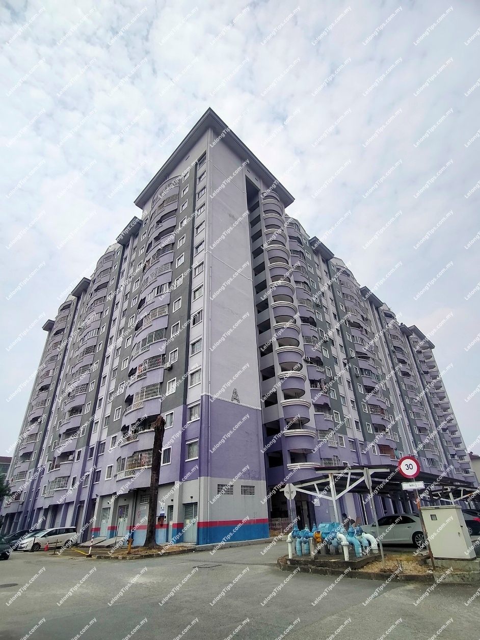 3 Bedroom Bayu Puteri 2 Apartment [6 min to AEON Permas Jaya; 8 min to ...