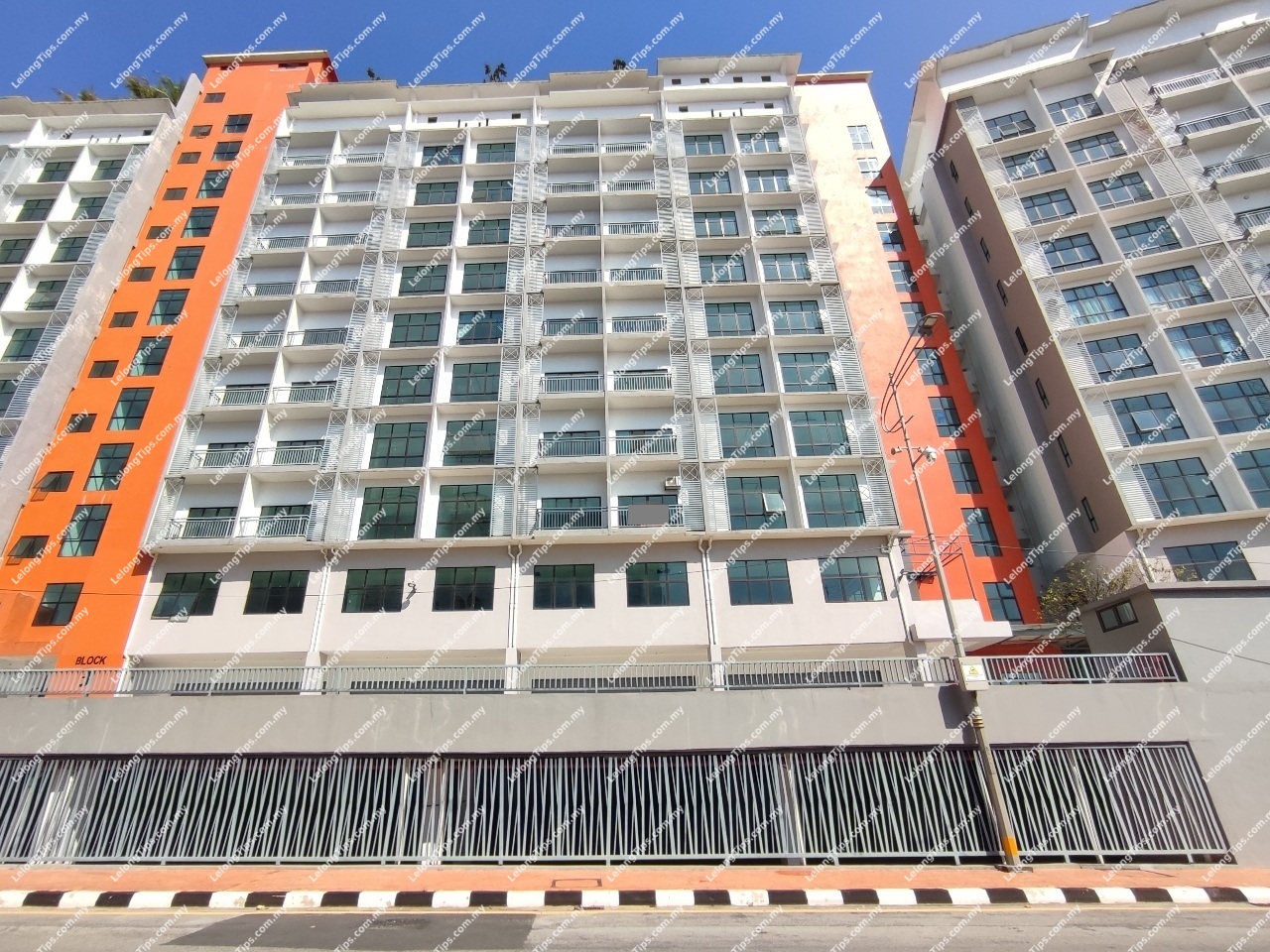 Office Suite [6 min to Taman Paramount LRT Station; 8 min to Bandar Sunway]