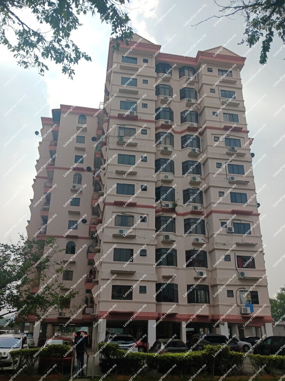 3 Bedroom Sri Manja Court Condominium [8 min to Jalan Templer KTM ...