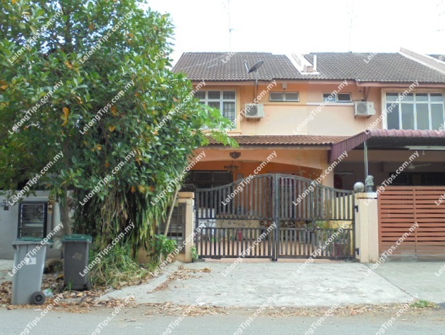 Freehold 2 Storey Terrace House, Intermediate, Renovated [4 min to AEON ...