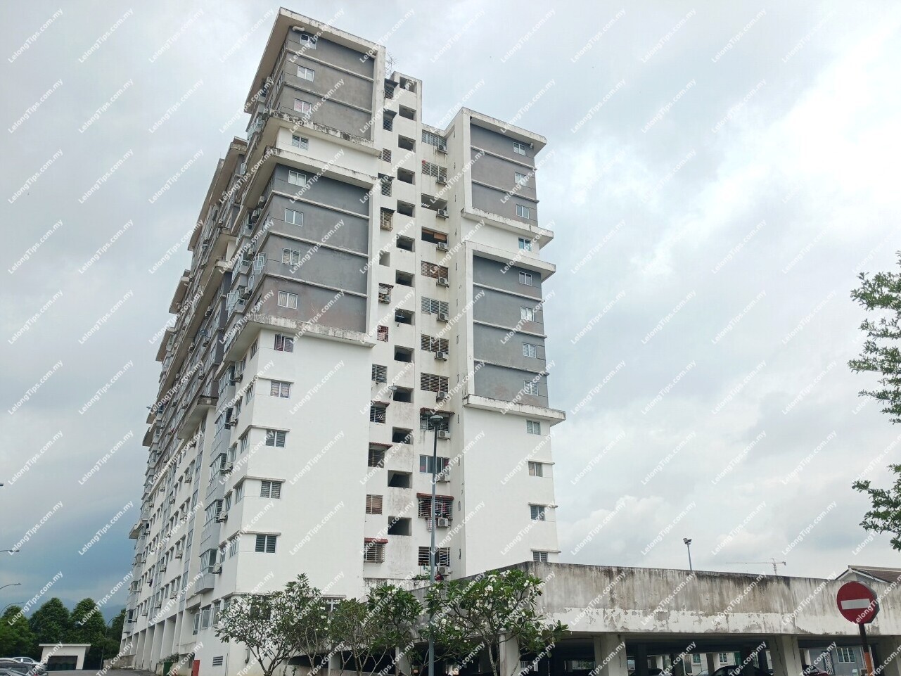 [ROI up to 6% & -34%] Freehold 3 Bedroom Residensi Permai Apartment ...