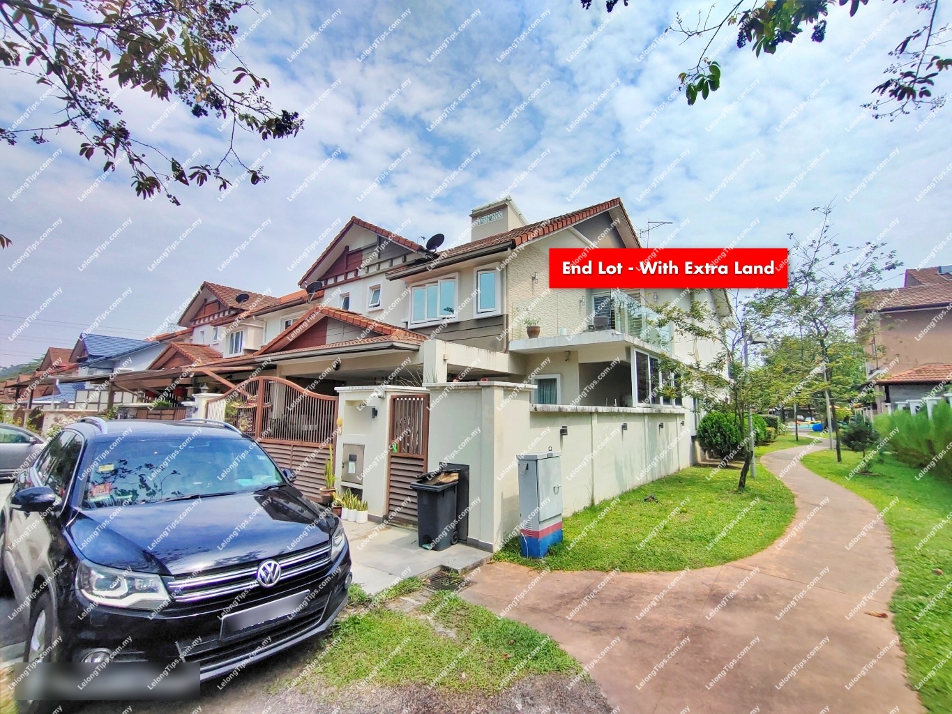 Freehold 2 Storey Linked House with Extra Land, End Lot [Gated and ...