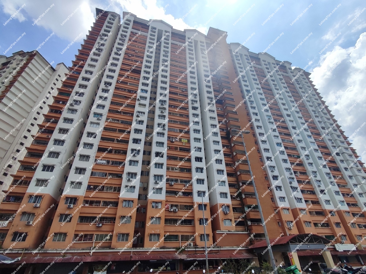Auction [-35% & ROI up to 7%] 3 Bedroom Flora Damansara Apartment ...