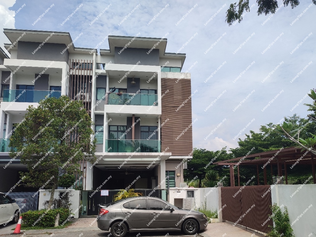 Auction 2 Storey Terrace House in Puchong Selangor for RM700000