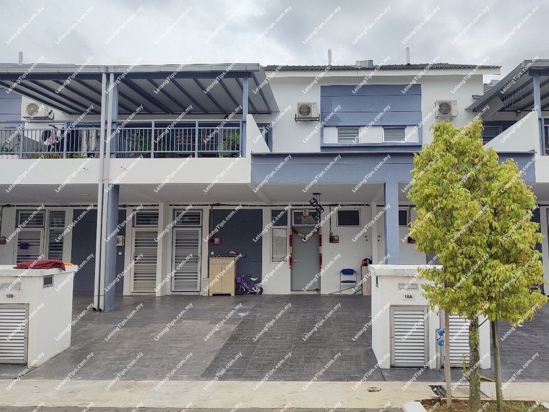 Town House (Lower Unit)