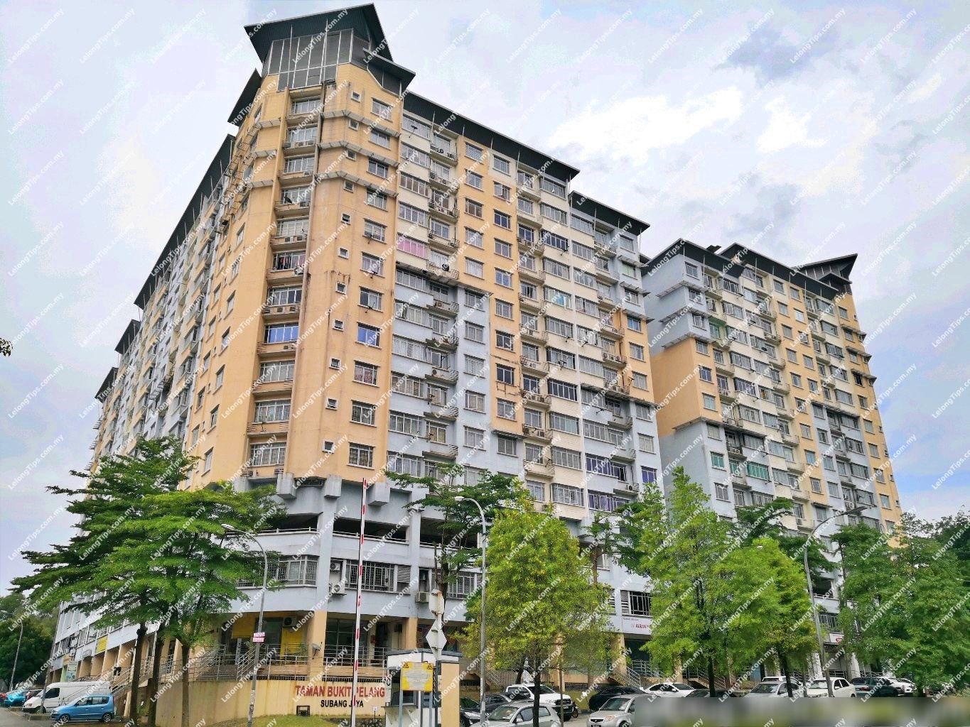 [Ideally Situated Directly Behind the Petrol Station] Apartment ...