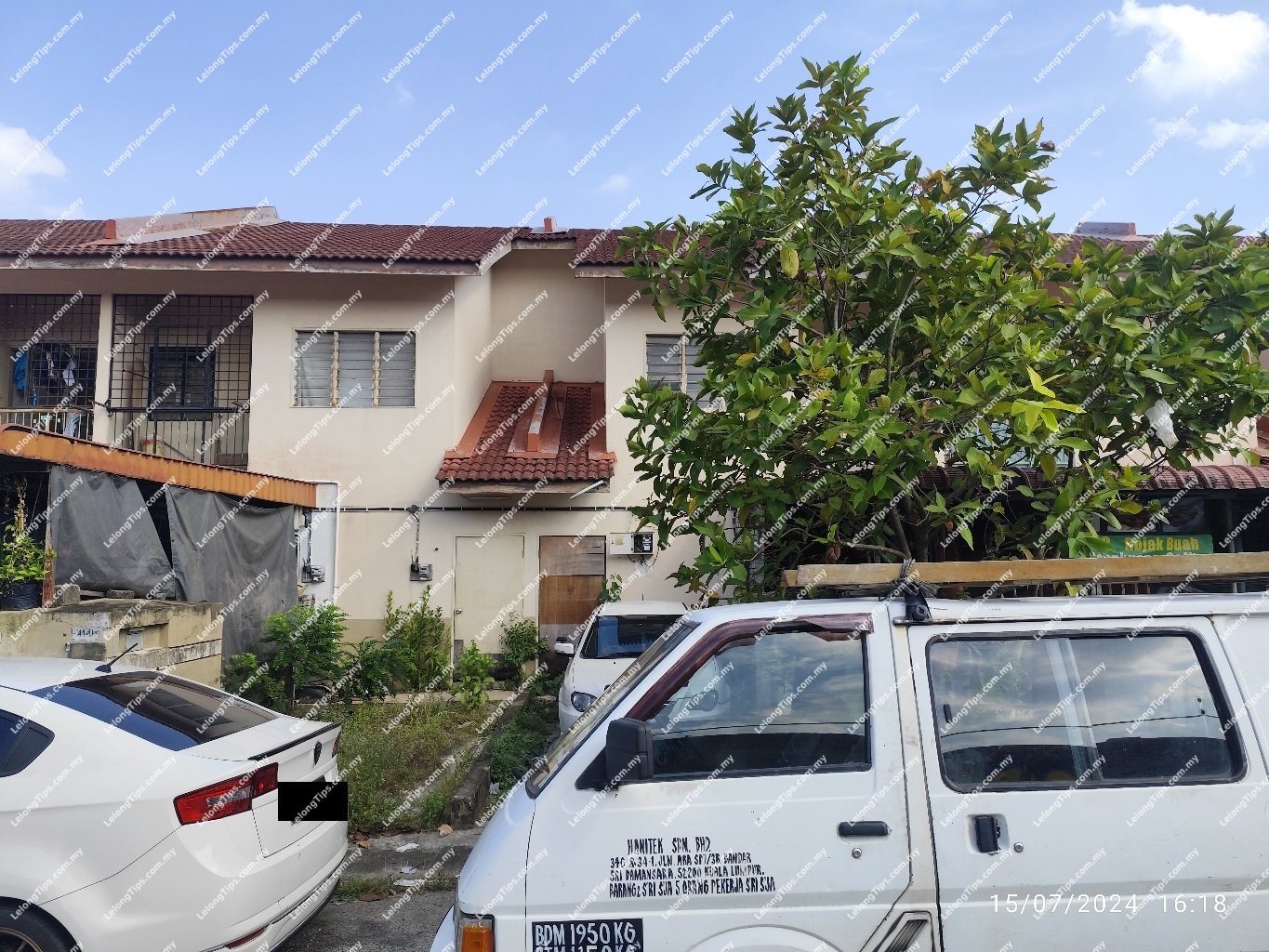 Town House (Upper Unit)