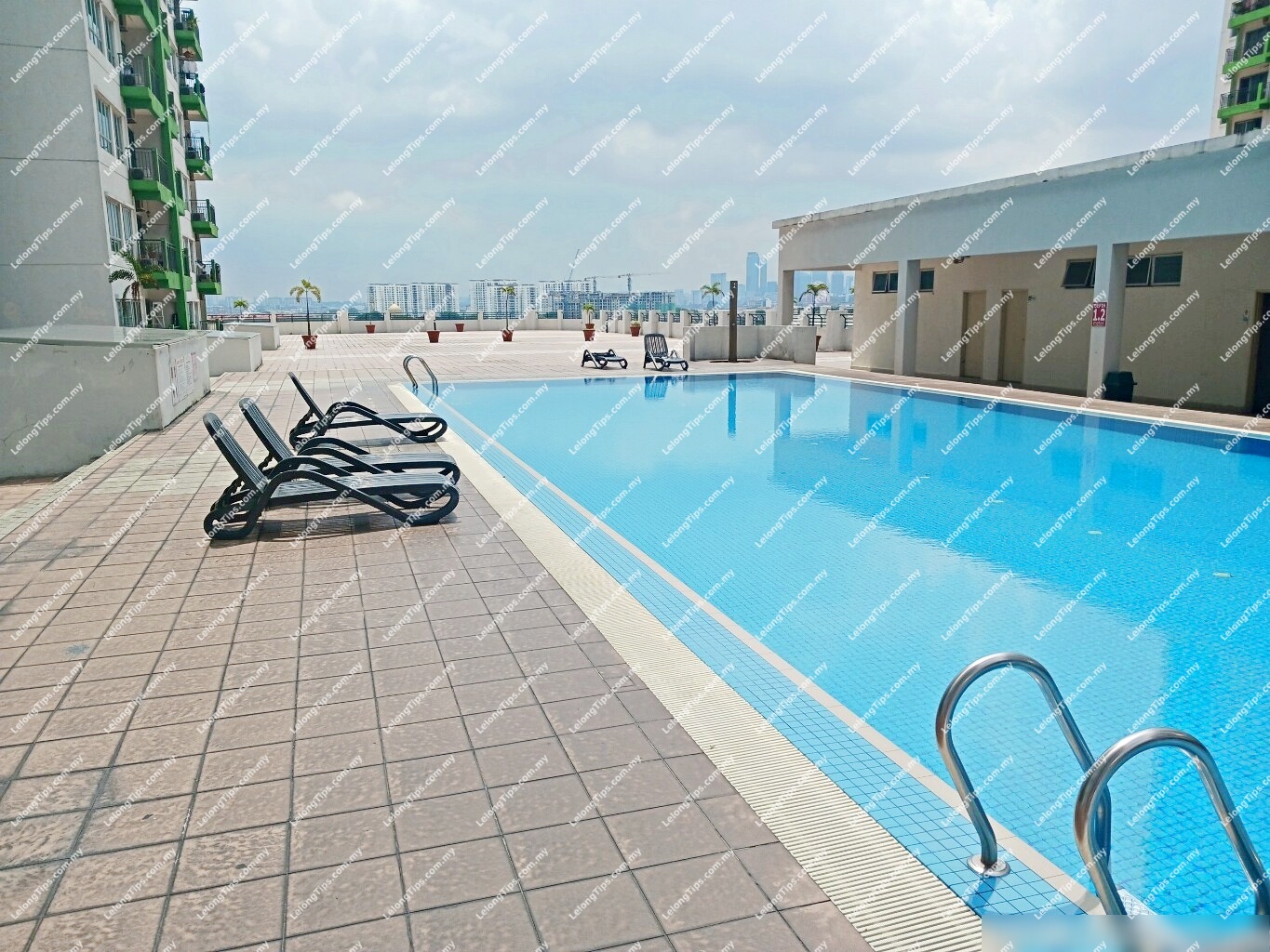 [High Floor] Service Apartment [4 min to Muhibbah LRT Station; 8 min to ...