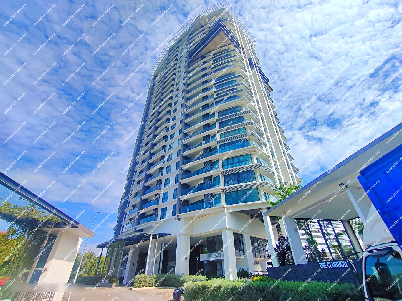 [Spacious Unit] Condominium [10 min to Putrajaya & Cyberjaya ERL Station]