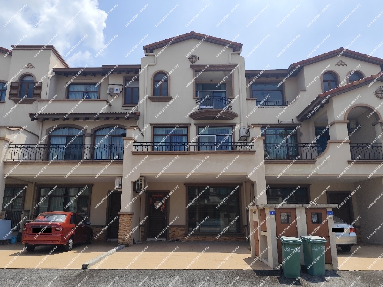 3 Storey Terrace House