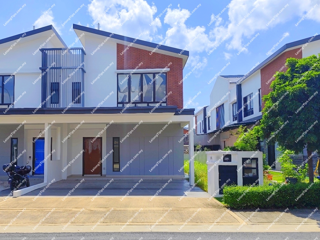 [Gated and guarded community; Tranquil, low-density environment ...