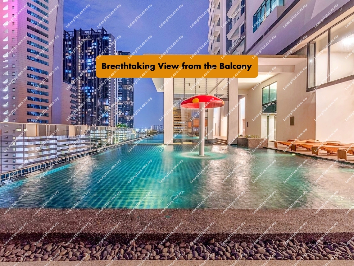 [Balcony Overlooking the swimming pool] Service Apartment [Walking ...