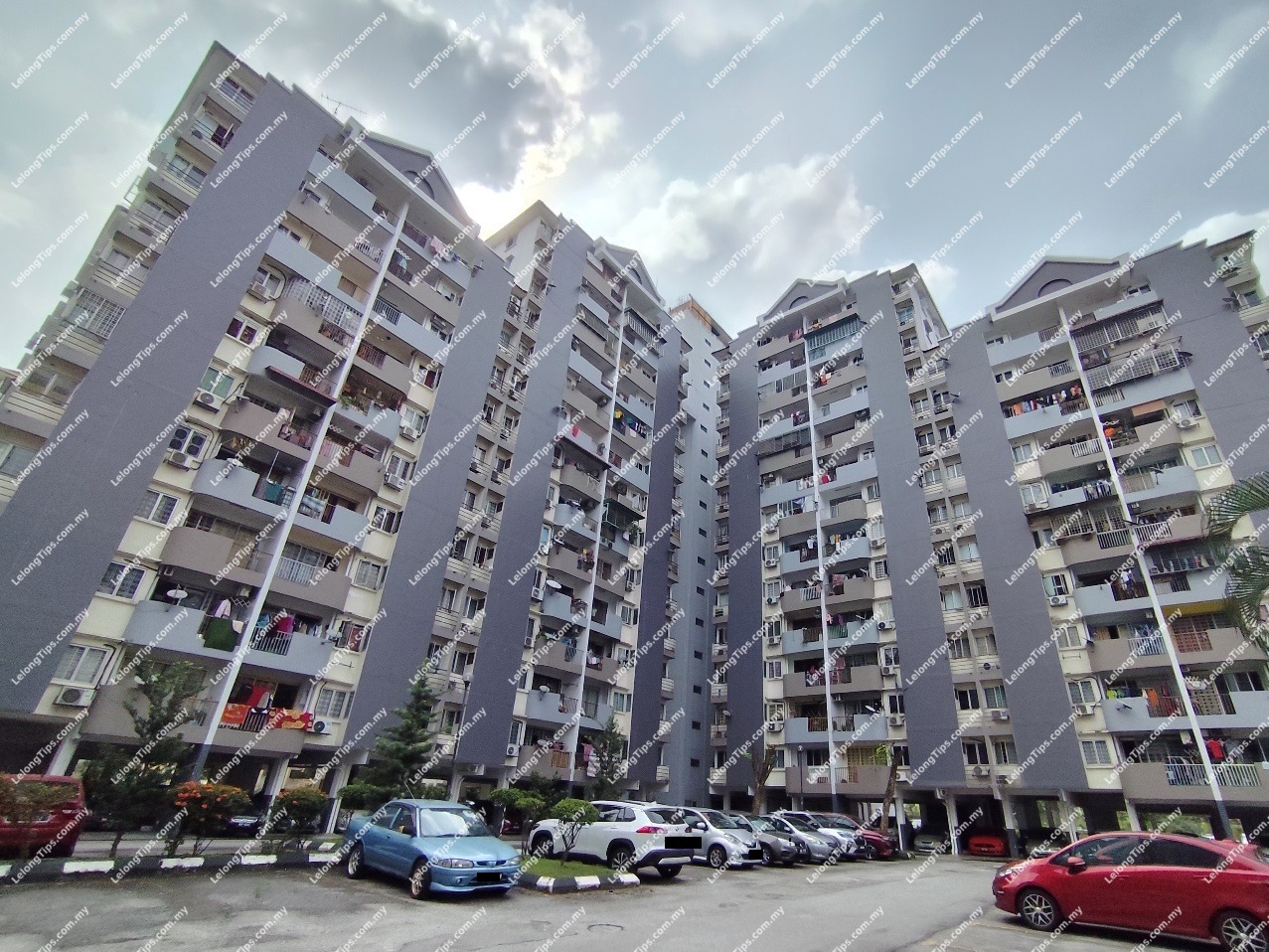 [Strategically positioned right beside the Loke Yew Toll Plaza ...